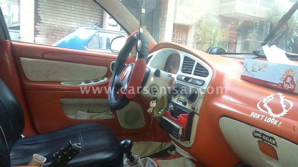 daewoo lanos 2003 interior