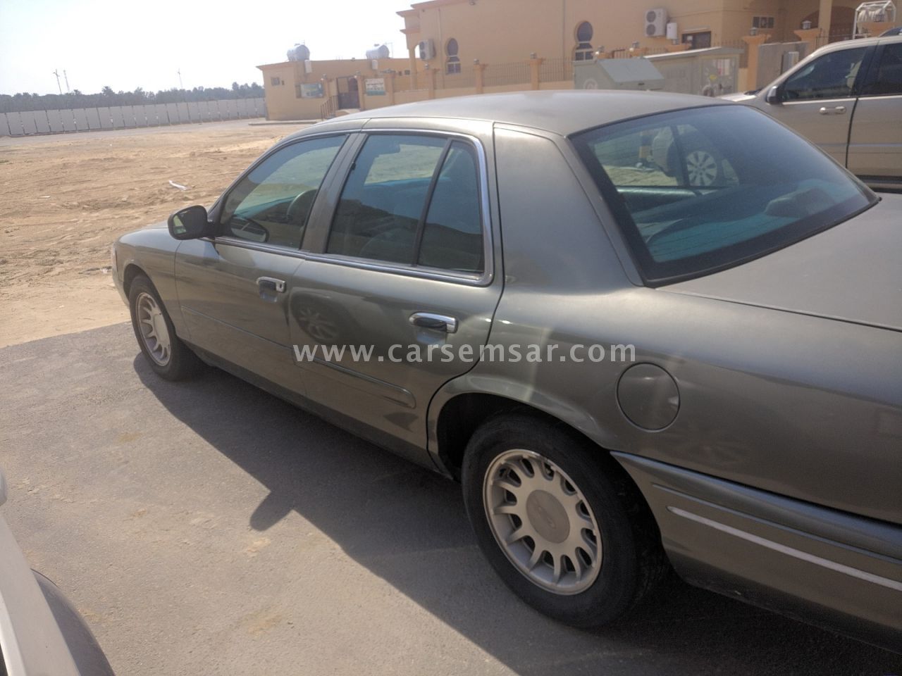 1999 Ford Crown Victoria for sale in Saudi Arabia - New and used cars ...