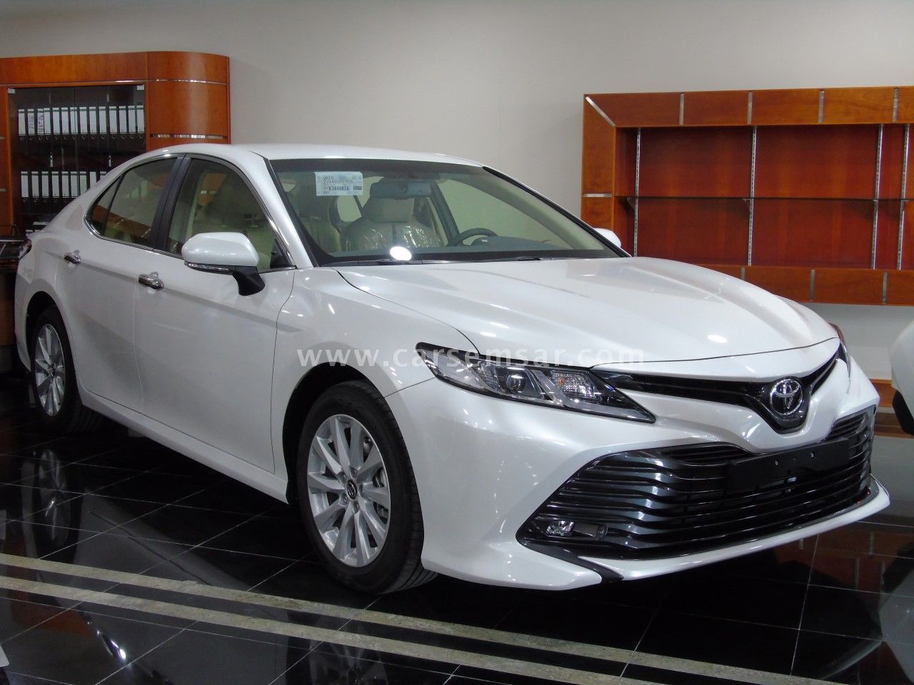 2019 Toyota Camry GLE for sale in Qatar - New and used cars for sale in ...