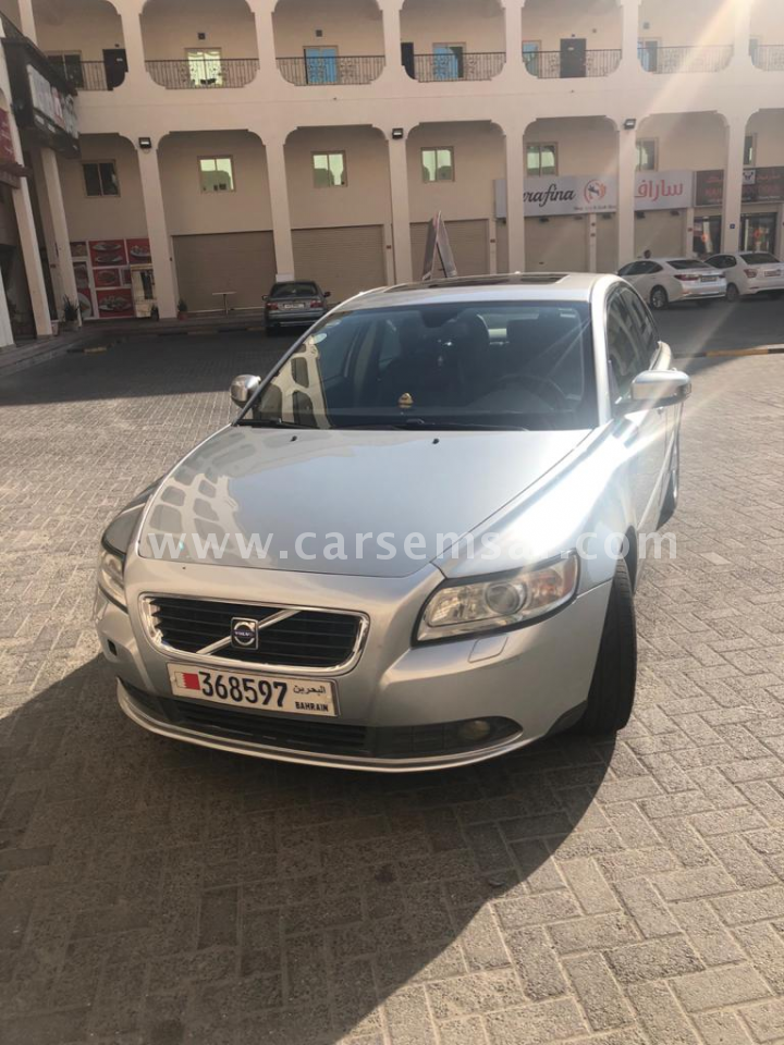 2009 Volvo S40 2.4i for sale in Bahrain - New and used cars for sale in ...