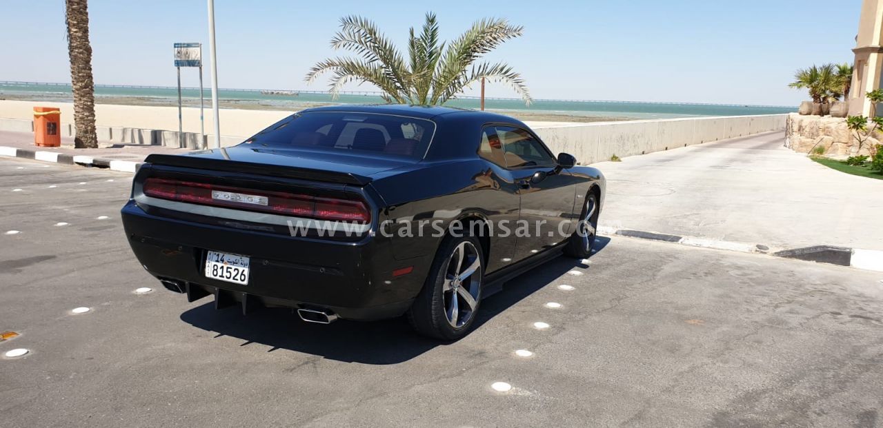 2014 Dodge Challenger for sale in Kuwait - New and used cars for sale ...