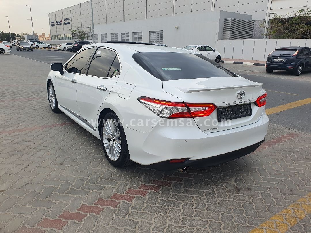 2018 Toyota Camry V6 for sale in United Arab Emirates - New and used ...