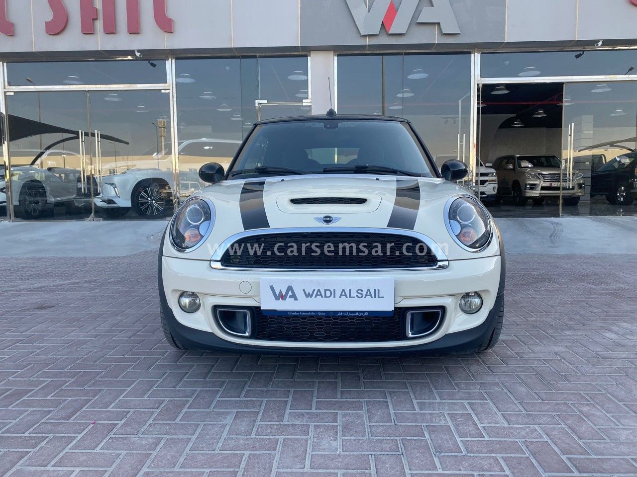 2014 Mini Cooper S for sale in Qatar - New and used cars for sale in Qatar