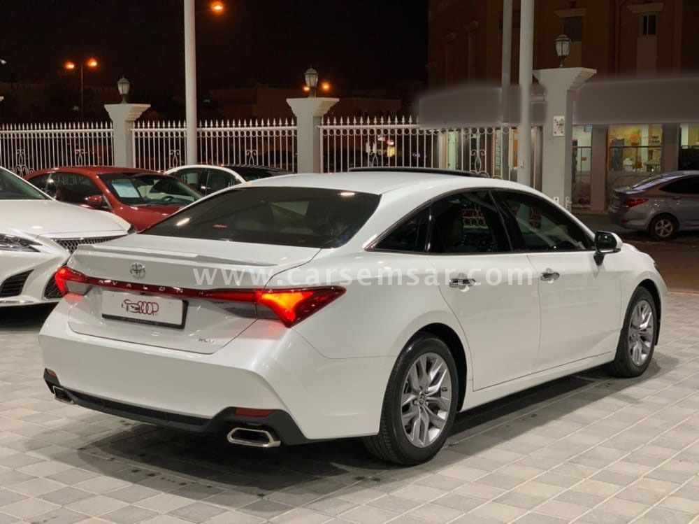 2021 Toyota Avalon XLE for sale in Bahrain - New and used cars for sale ...