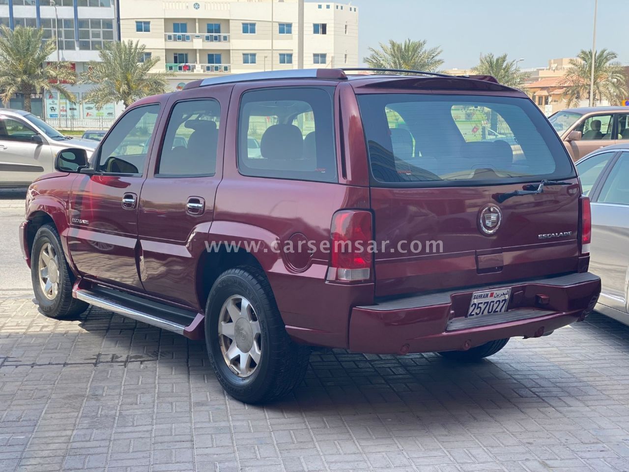 2005 Cadillac Escalade for sale in Bahrain - New and used cars for sale ...