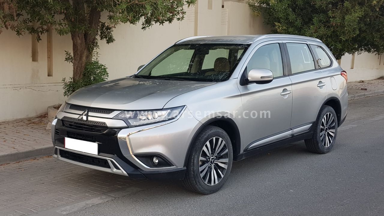 2020 Mitsubishi Outlander for sale in Qatar - New and used cars for ...