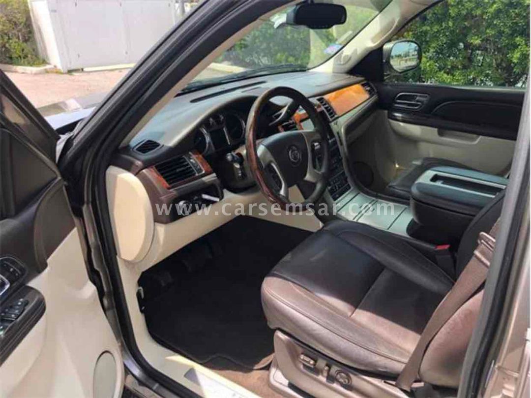 2013 Cadillac Escalade Platinum for sale in Bahrain - New and used cars ...