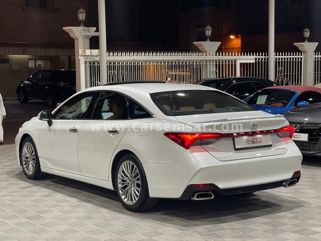 2020 Toyota Avalon Limited for sale in Bahrain - New and used cars for ...