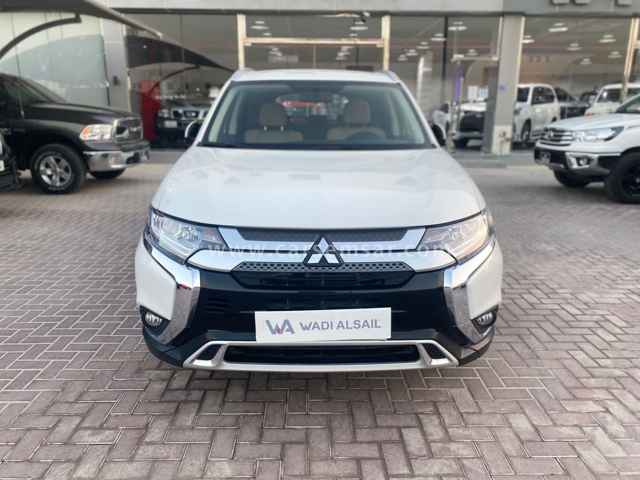 2020 Mitsubishi Outlander for sale in Qatar - New and used cars for ...