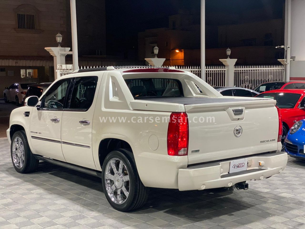 2011 Cadillac Escalade EXT for sale in Bahrain - New and used cars for ...