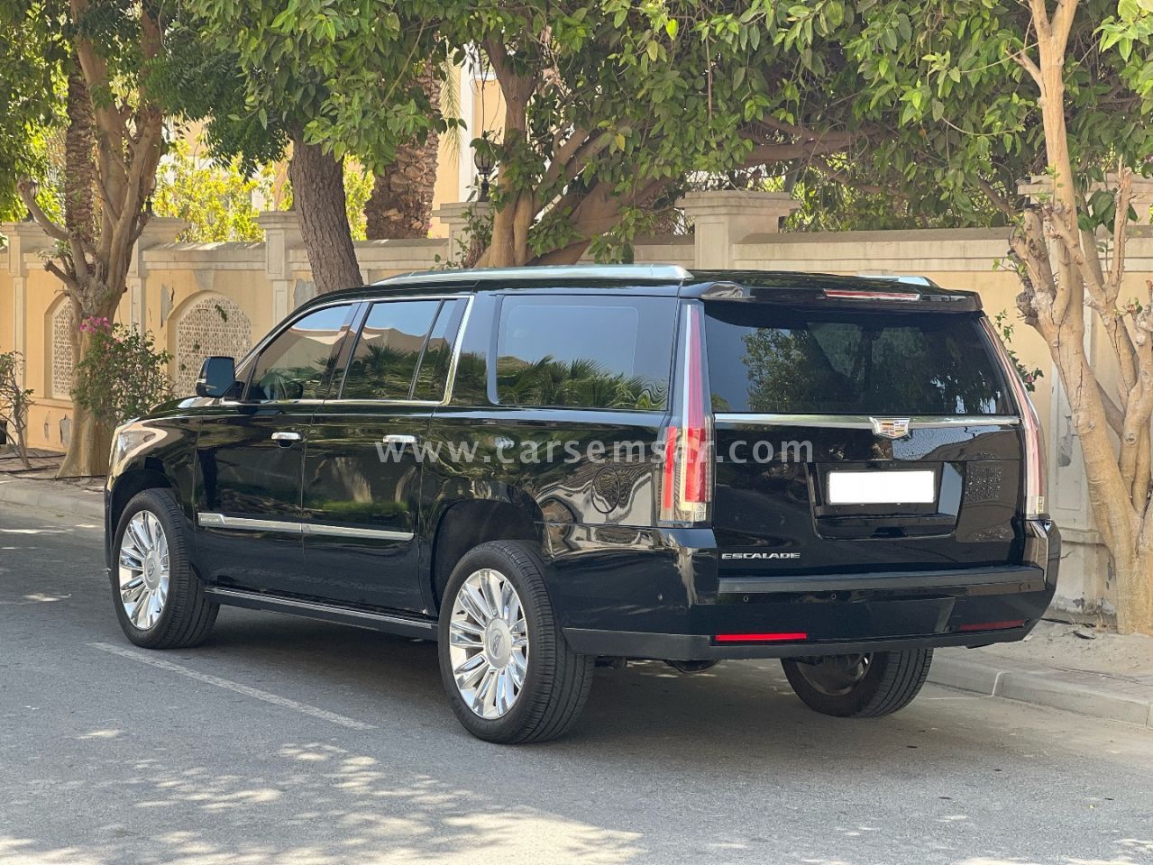 2018 Cadillac Escalade Platinum for sale in Bahrain - New and used cars ...