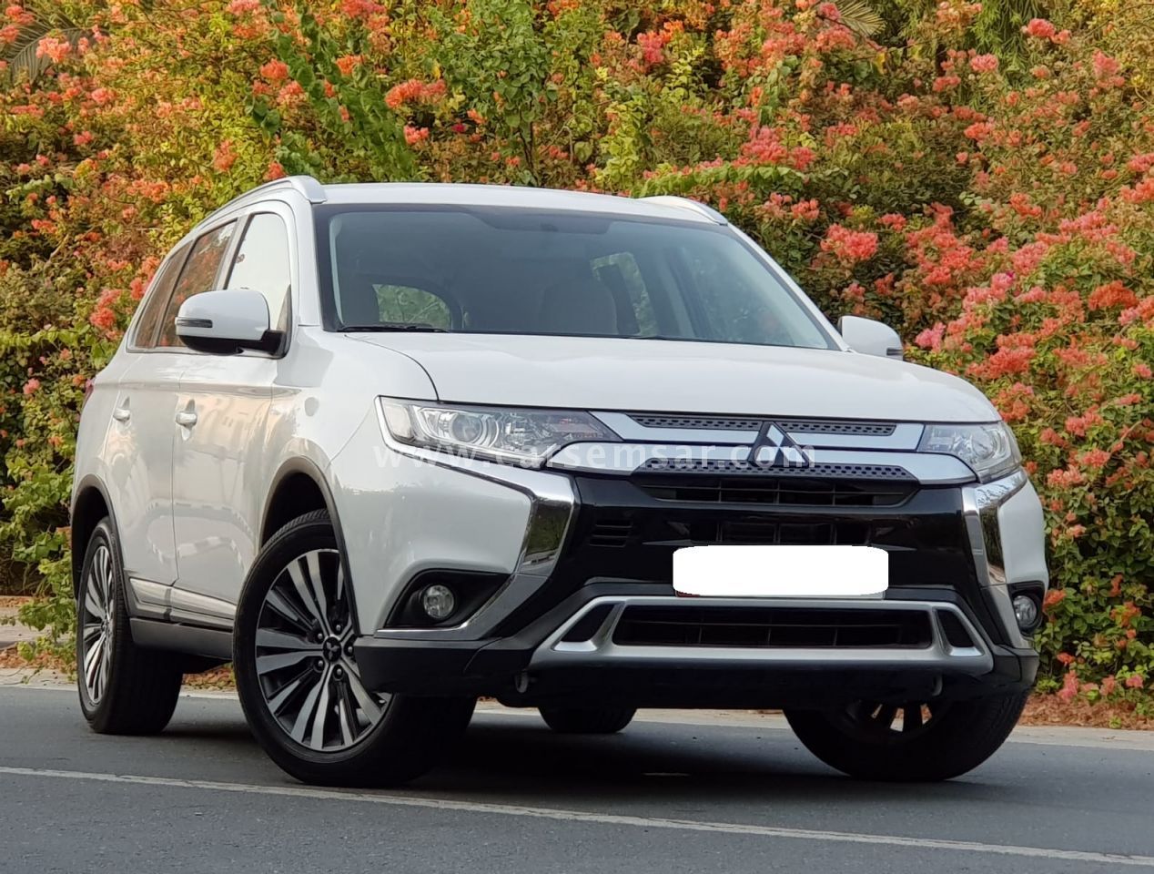2020 Mitsubishi Outlander for sale in Qatar - New and used cars for ...