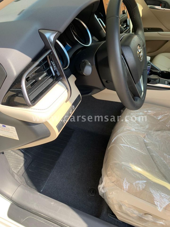 2022 Toyota Camry GLE for sale in Qatar - New and used cars for sale in ...