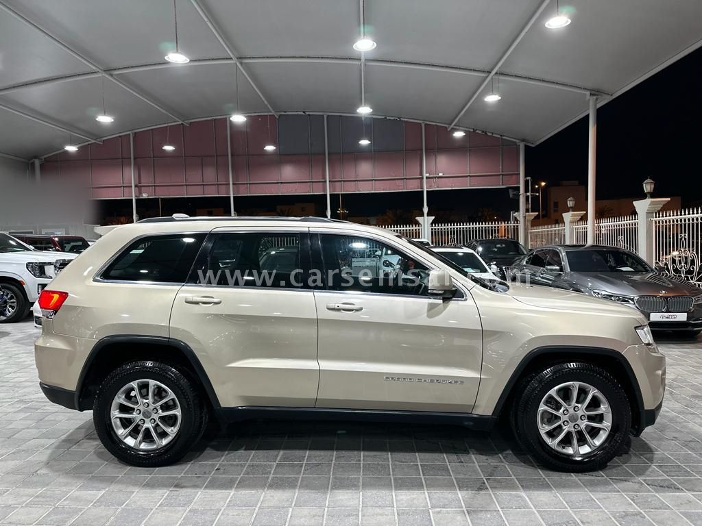 2014 Jeep Grand Cherokee Laredo for sale in Bahrain - New and used cars ...