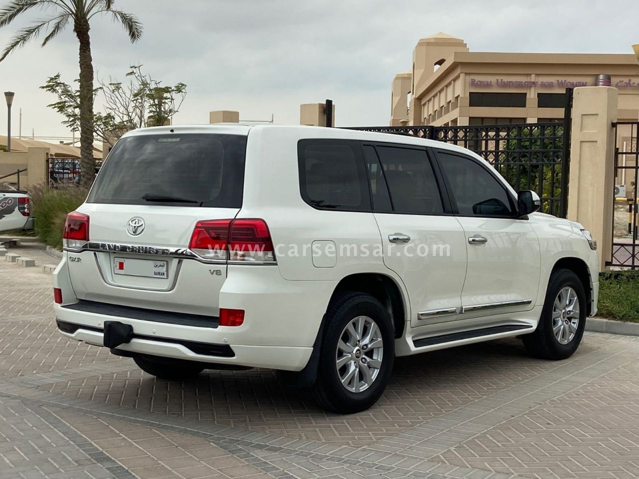 2016 Toyota Land Cruiser GXR for sale in Bahrain - New and used cars for sale in Bahrain