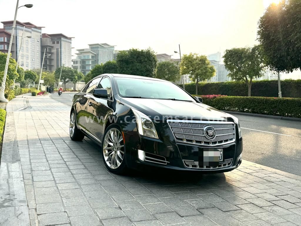 2013 Cadillac XTS 4 Platinum for sale in Bahrain - New and used cars for sale in Bahrain