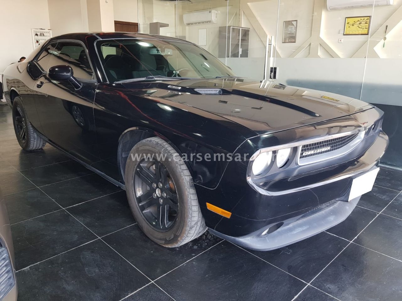 2014 Dodge Challenger SRT for sale in Qatar - New and used cars for ...