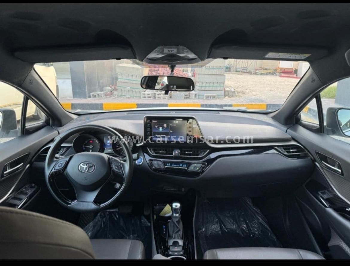 2021 Toyota C-HR CHR Hybrid for sale in Qatar - New and used cars for ...
