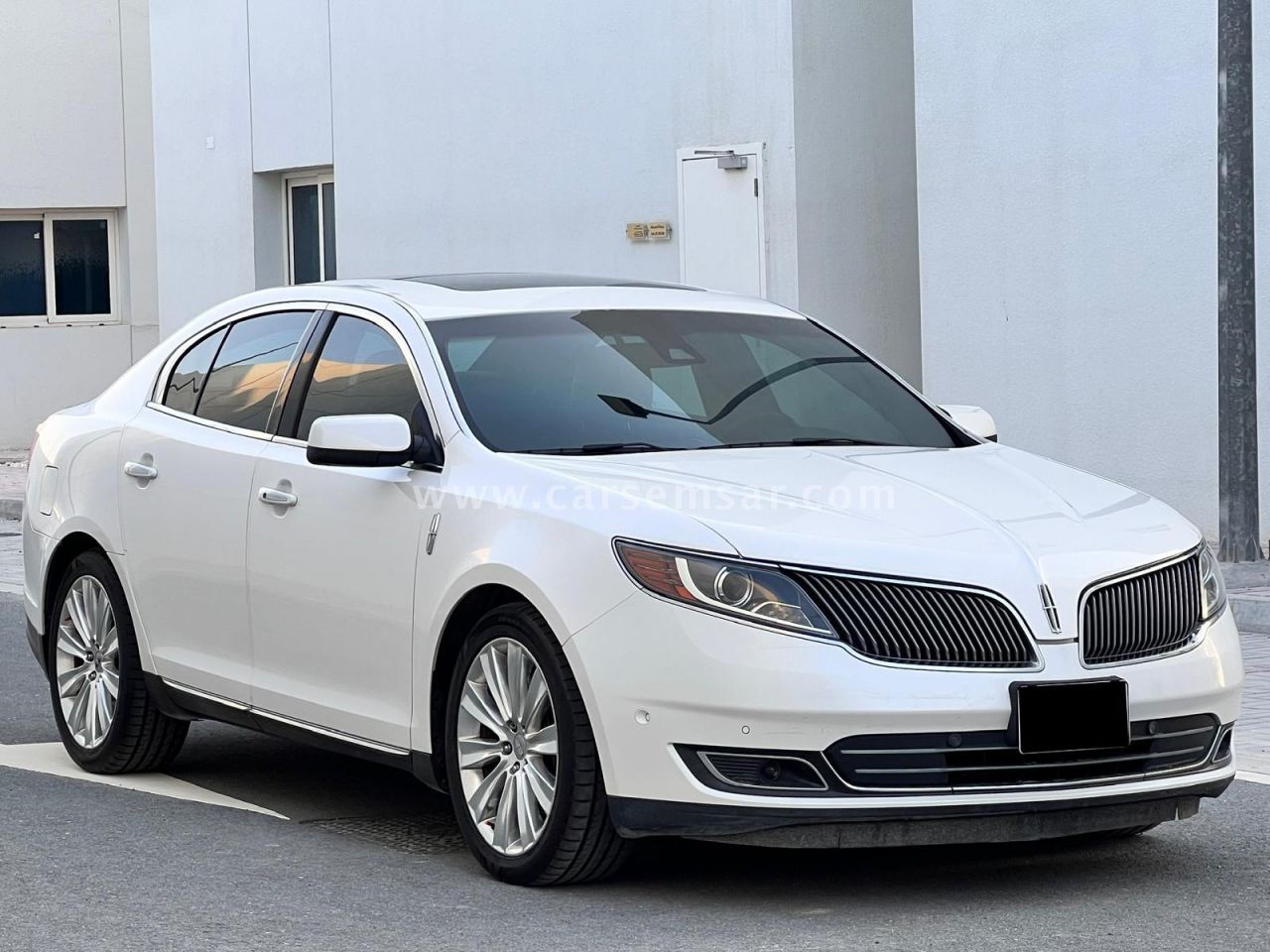 2016 Lincoln MKS AWD for sale in Qatar - New and used cars for sale in ...