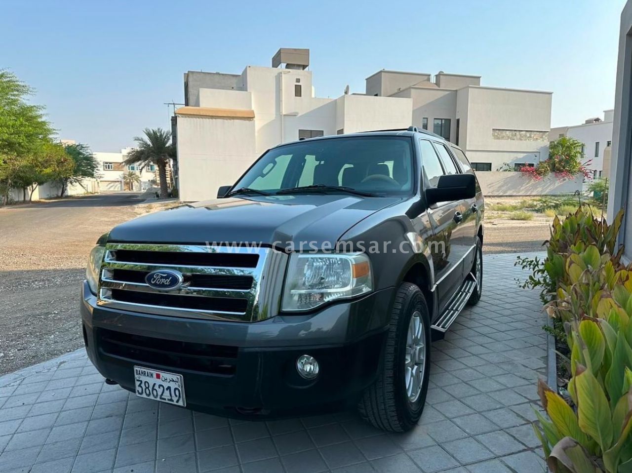 2013 Ford Expedition Limited for sale in Bahrain - New and used cars for sale in Bahrain