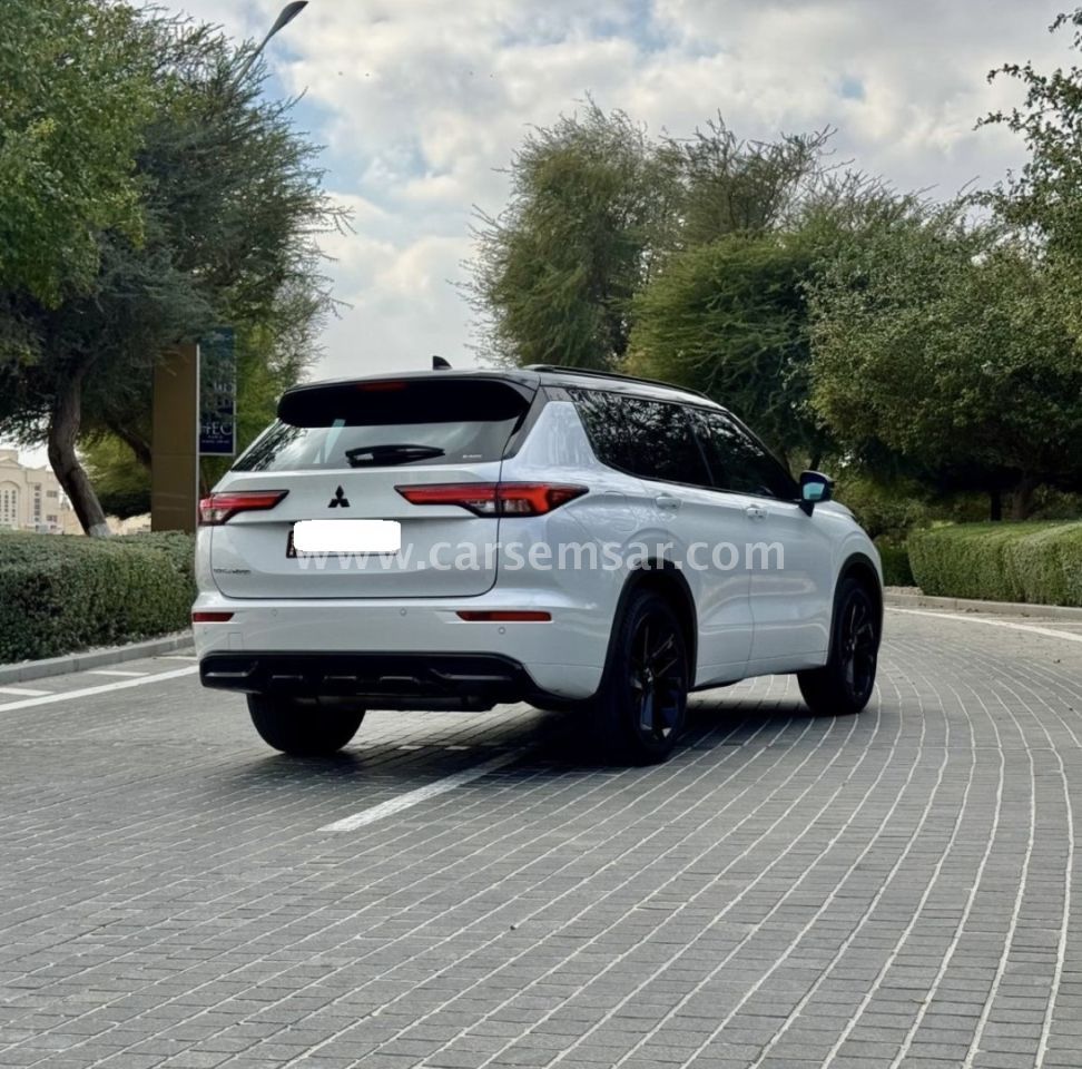 2025 Mitsubishi Outlander 2.5 4x4 for sale in Qatar - New and used cars ...